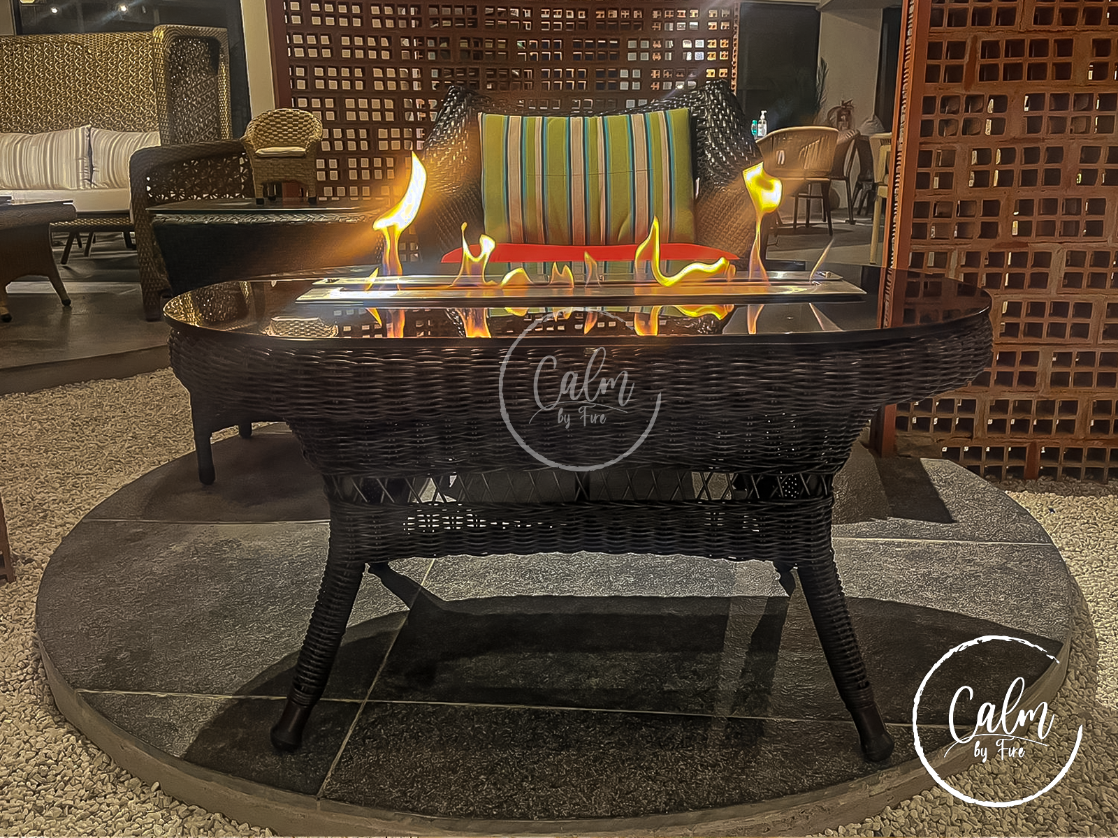 OUTDOOR FIRETABLE : ANGARA – CALM BY FIRE